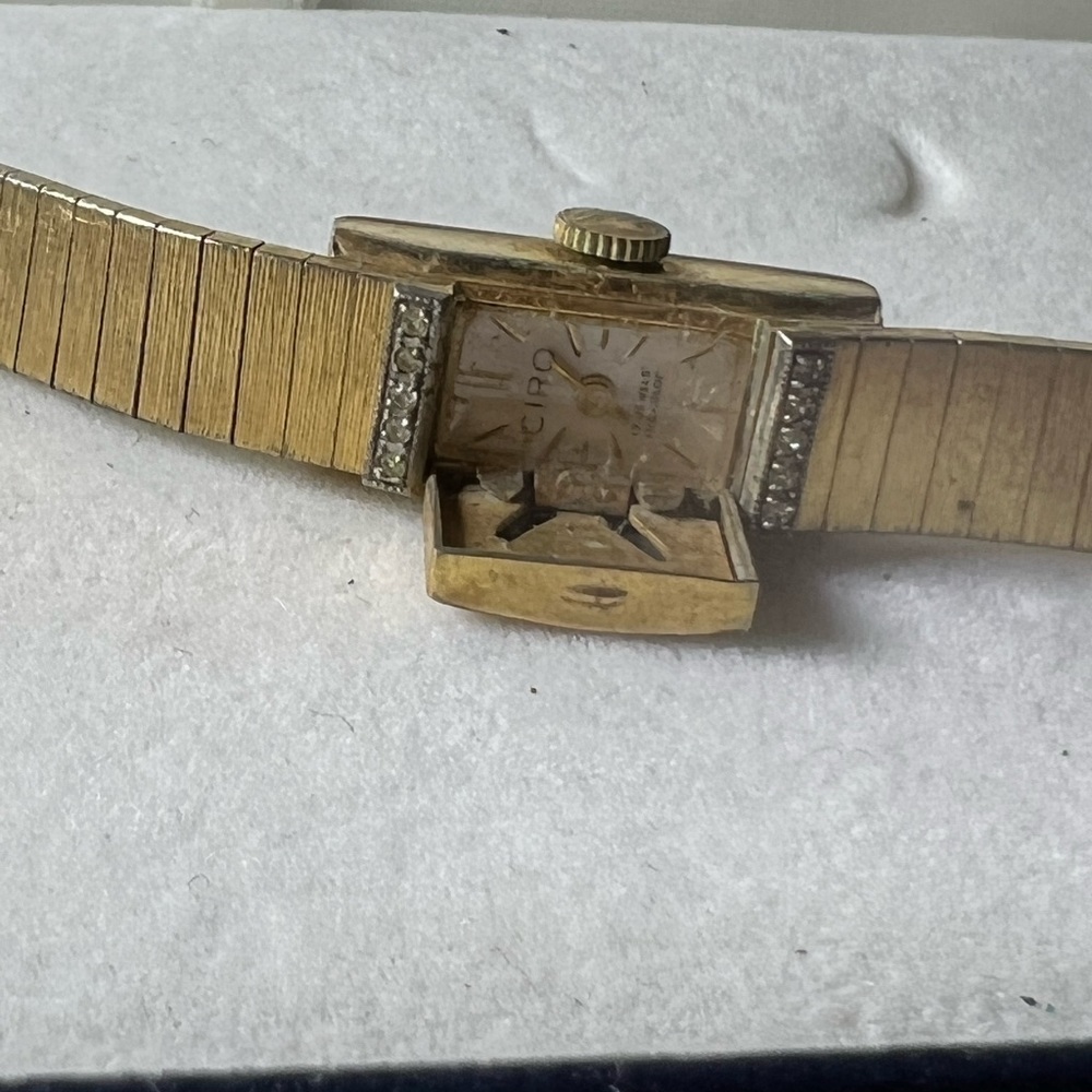 Just In- Ciro Vintage Watch With Diamonds Running - Gem